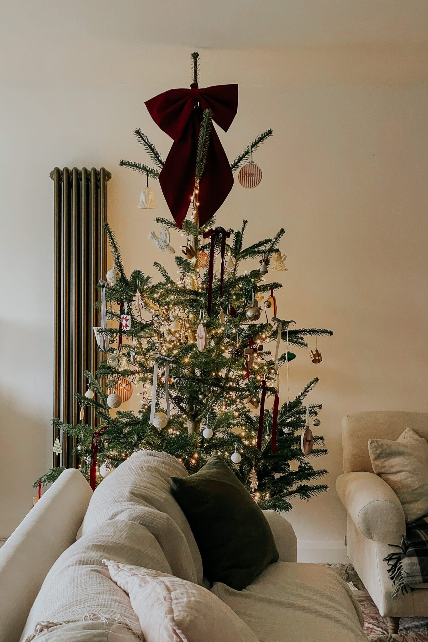 How to Make Fabric Bows: Easy Tutorial for Large & Small Bows