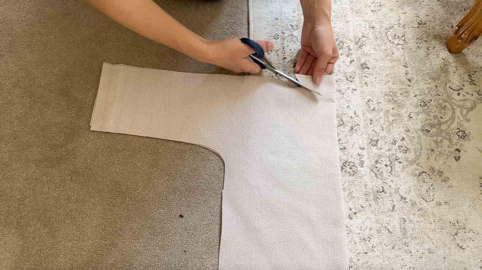 How to Sew a Cute Poncho (with Free Easy DIY Sewing Pattern)
