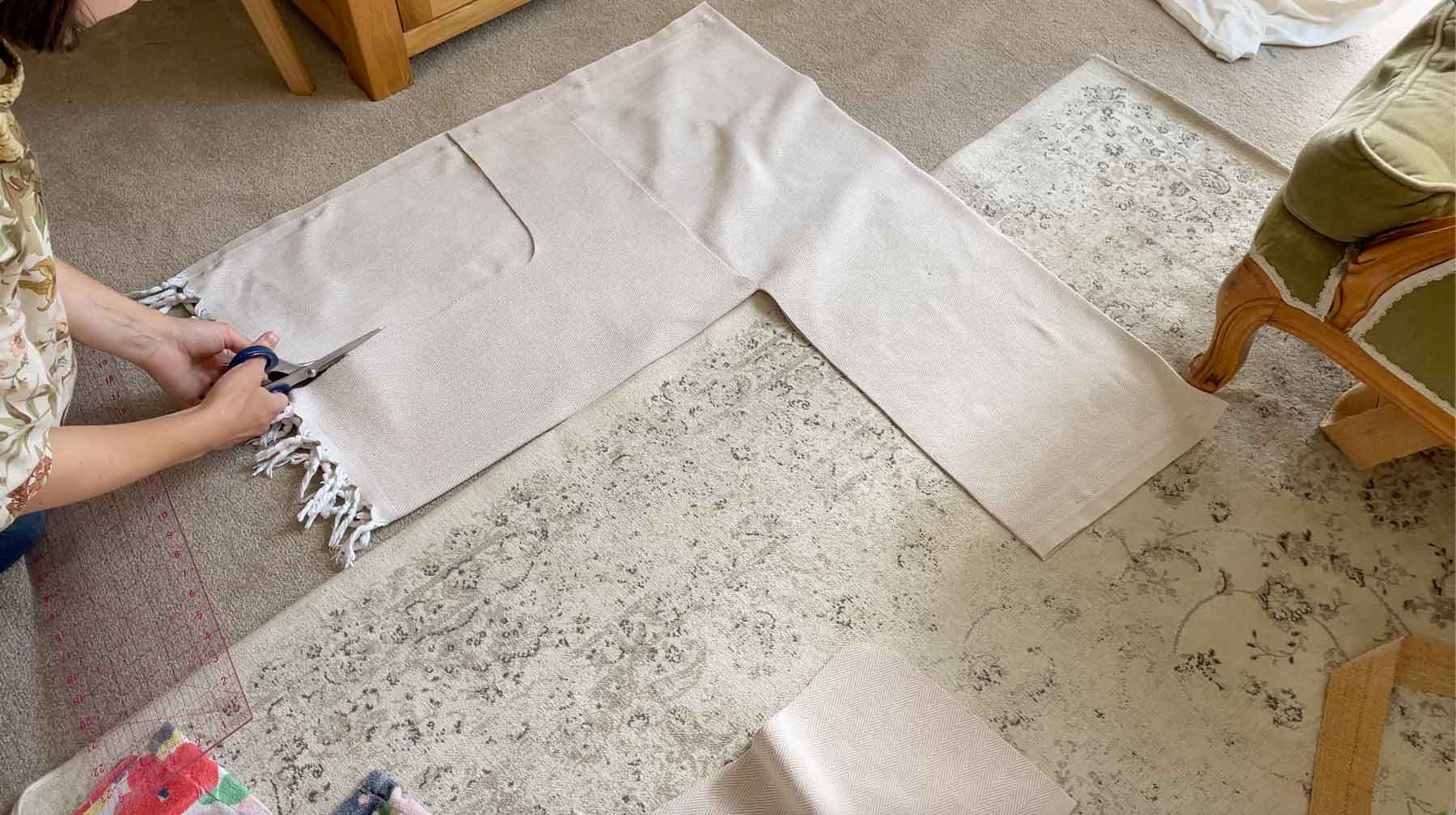 How to Sew a Cute Poncho (with Free Easy DIY Sewing Pattern)