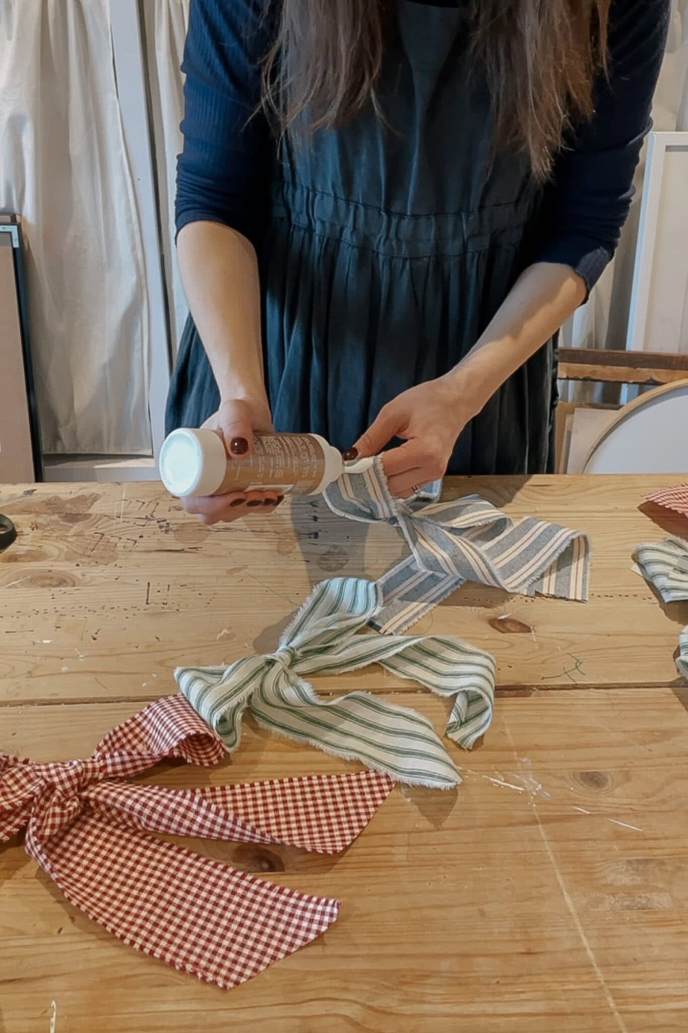 How to Make a DIY Bow Garland (Easy, No-Sew Christmas Decor!)